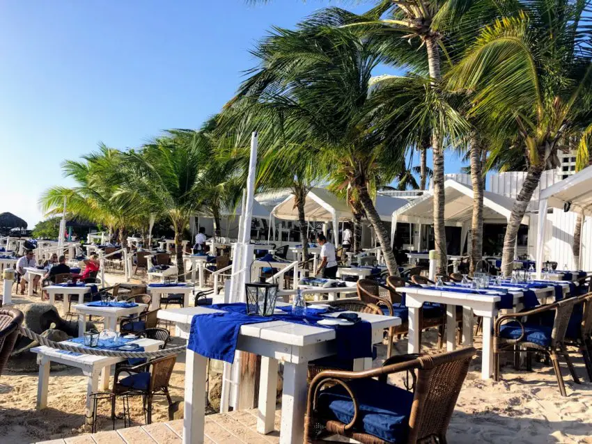 Your Ultimate Guide for Places to Eat in Aruba - Little Blue Backpack
