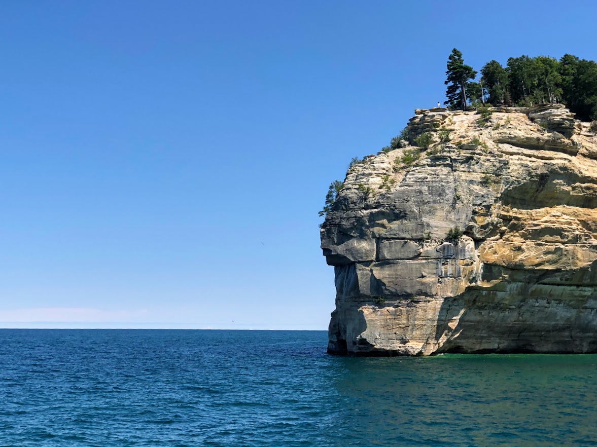 2 Days in Munising, Michigan: What to See & Eat - Little Blue Backpack